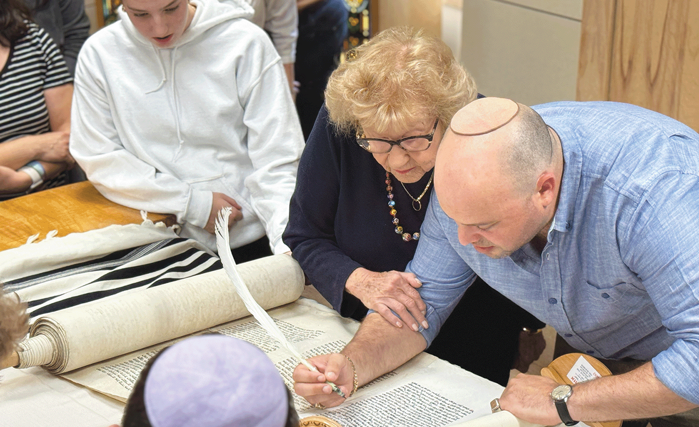 Jonny Daniels brings Survivor Torah to Minneapolis | American Jewish World